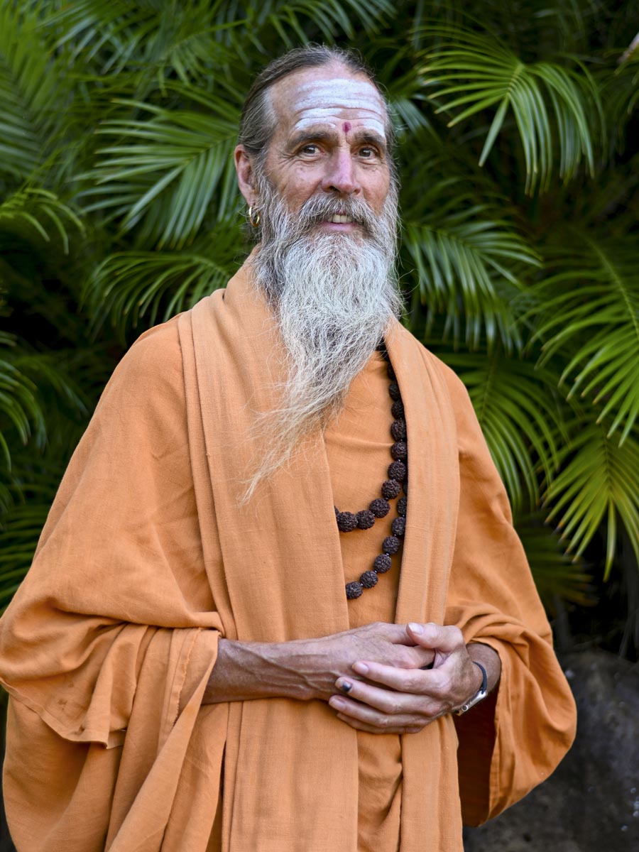 The Monks of Kauai's Hindu Monastery - Kauai's Hindu Monastery
