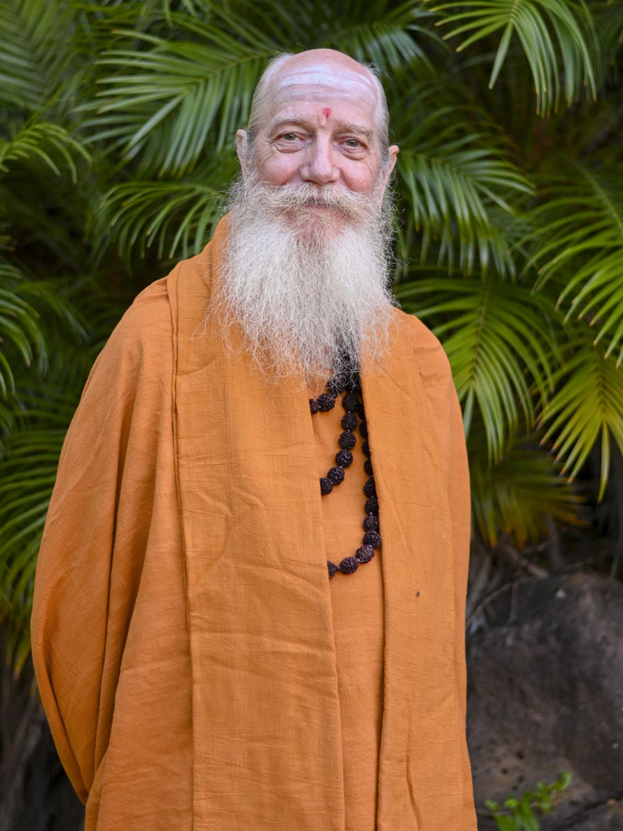 The Monks of Kauai's Hindu Monastery - Kauai's Hindu Monastery