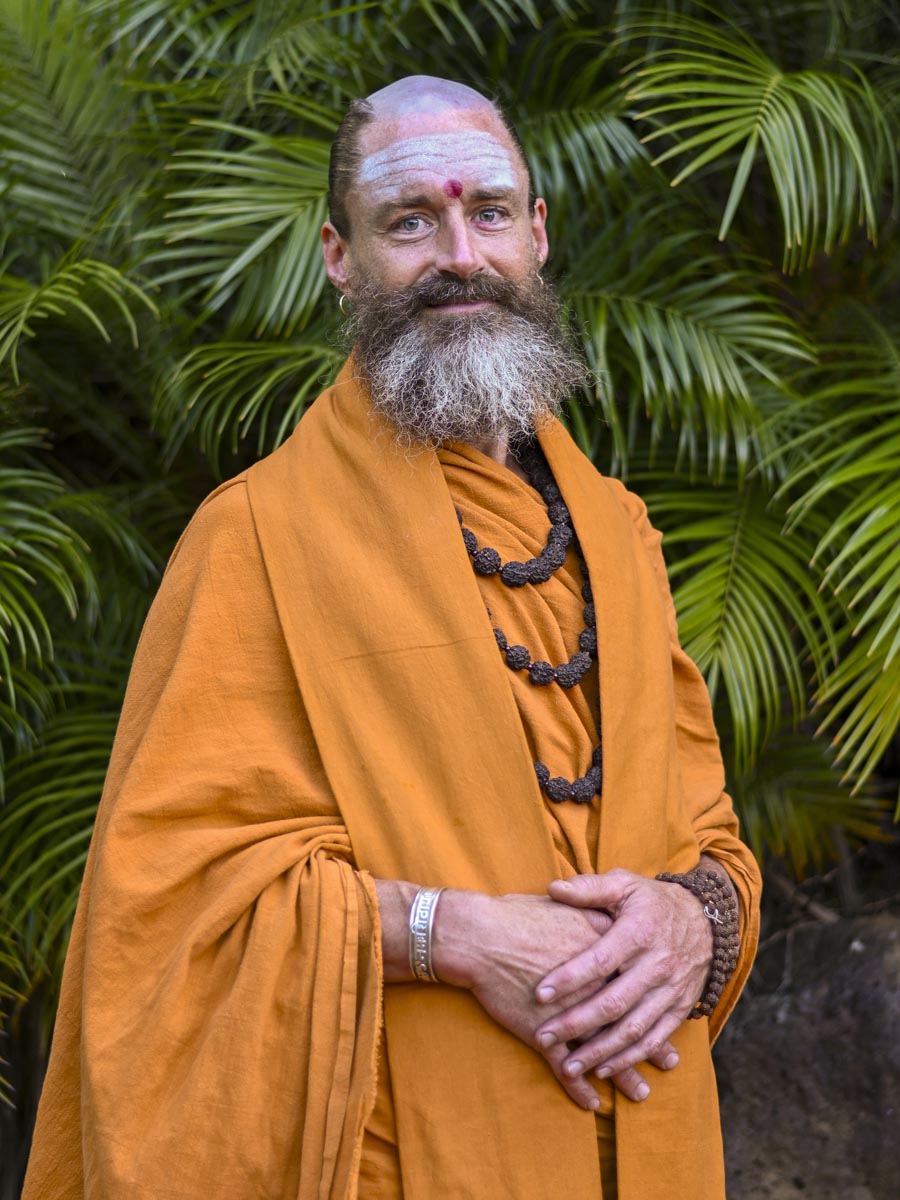 The Monks of Kauai's Hindu Monastery - Kauai's Hindu Monastery