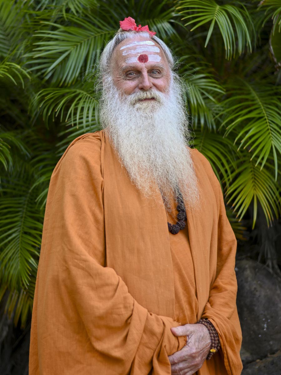 The Monks of Kauai's Hindu Monastery - Kauai's Hindu Monastery
